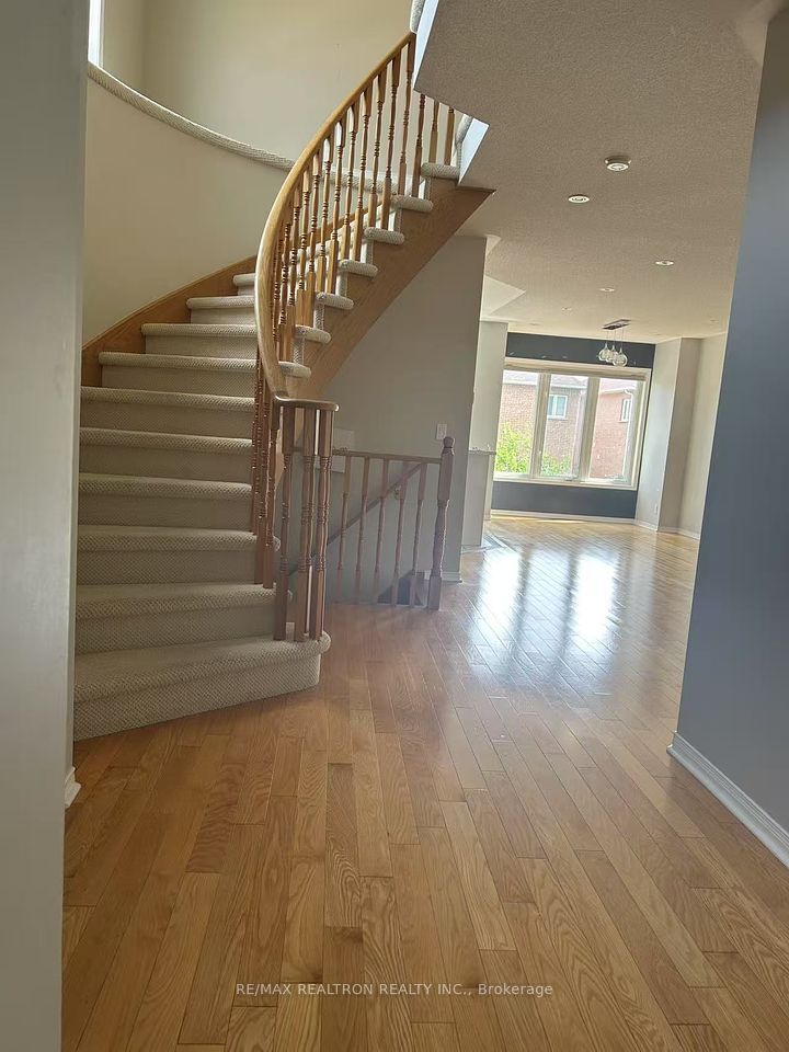 For Lease: 6 Cardiff Road, Markham, ON L3R 7G1 | N12334704 | Meta ...